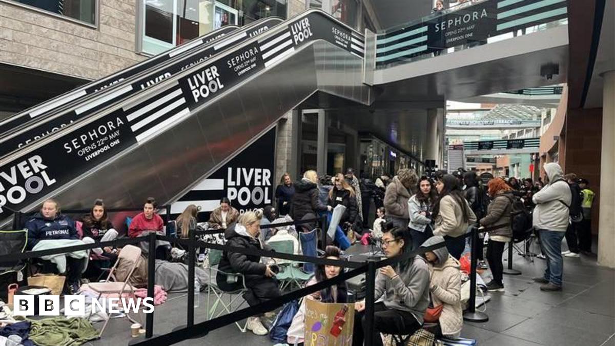 Hundreds camp overnight ahead of Sephora's Liverpool store opening ...