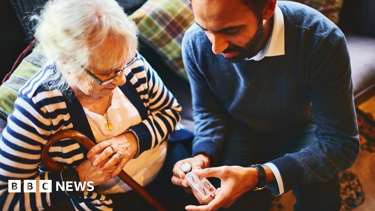 Glasgow life expectancy gap widens between richest and poorest - BBC News