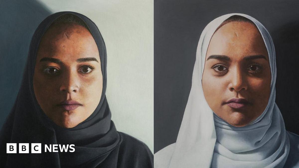 Double portrait special but overwhelming, Preston woman says - BBC News