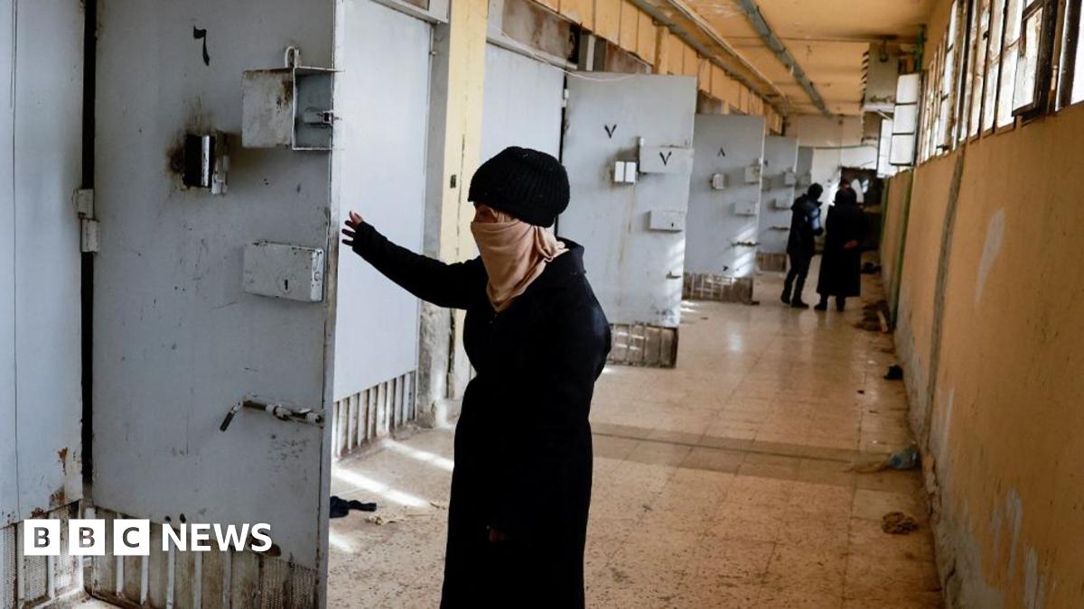 Syria rebel leader vows to shut down notorious Assad prisons - BBC News
