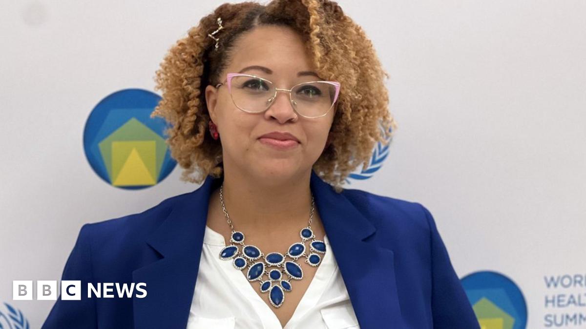 Using my family's dark history to teach about vaccines - BBC News