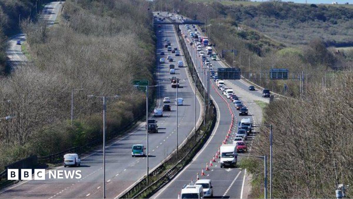 Another A27 lane near Brighton to close despite delays - BBC News