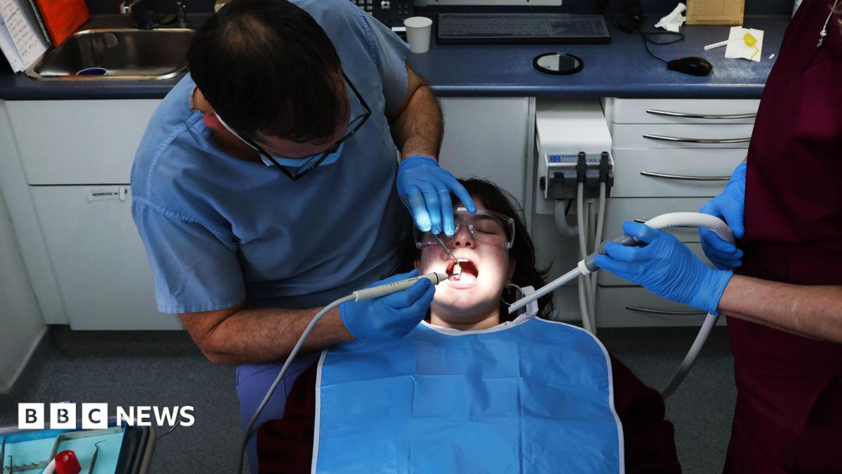 Somerset: Two new NHS dental practices set to open amid 'crisis' - BBC News