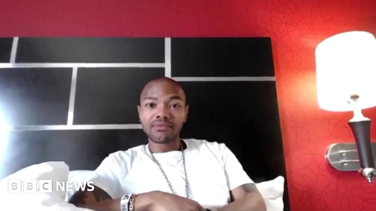 Baton Rouge shootings: Gunman's videos show anger at police - BBC News