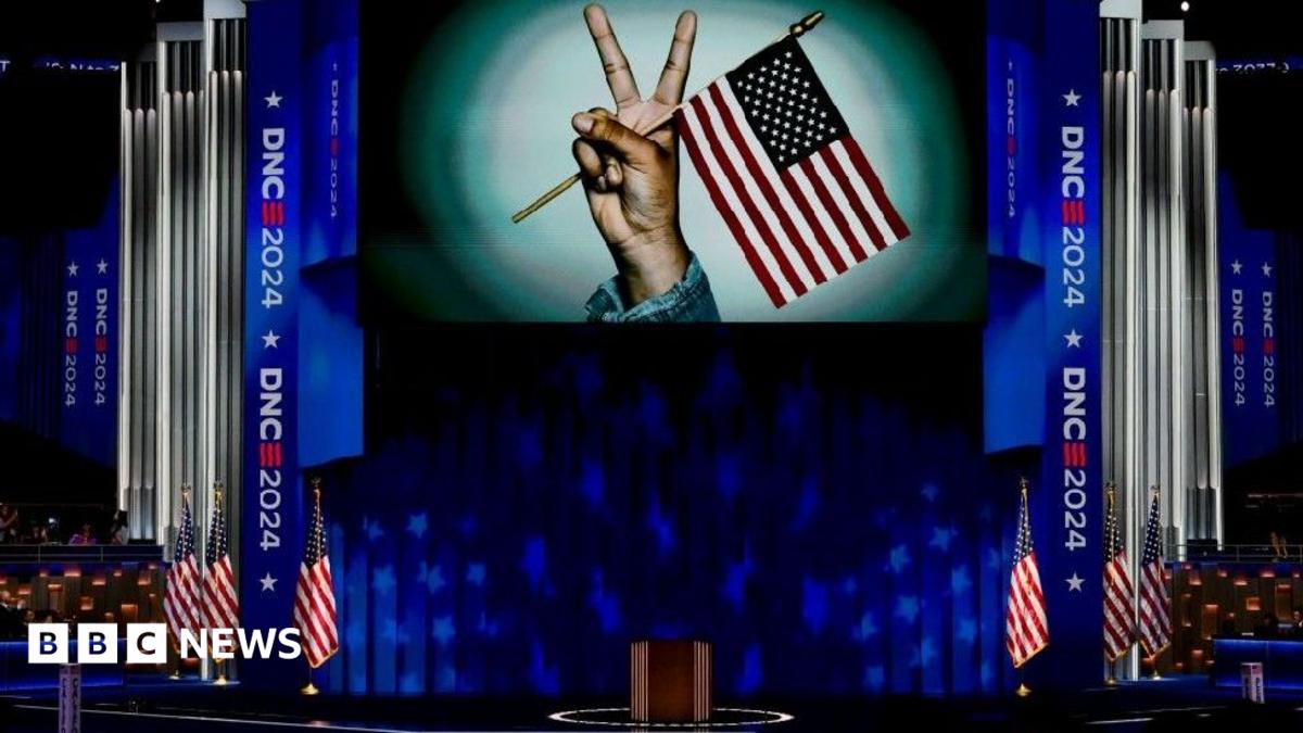 Democrats try turn tables on fierce US immigration debate - BBC News