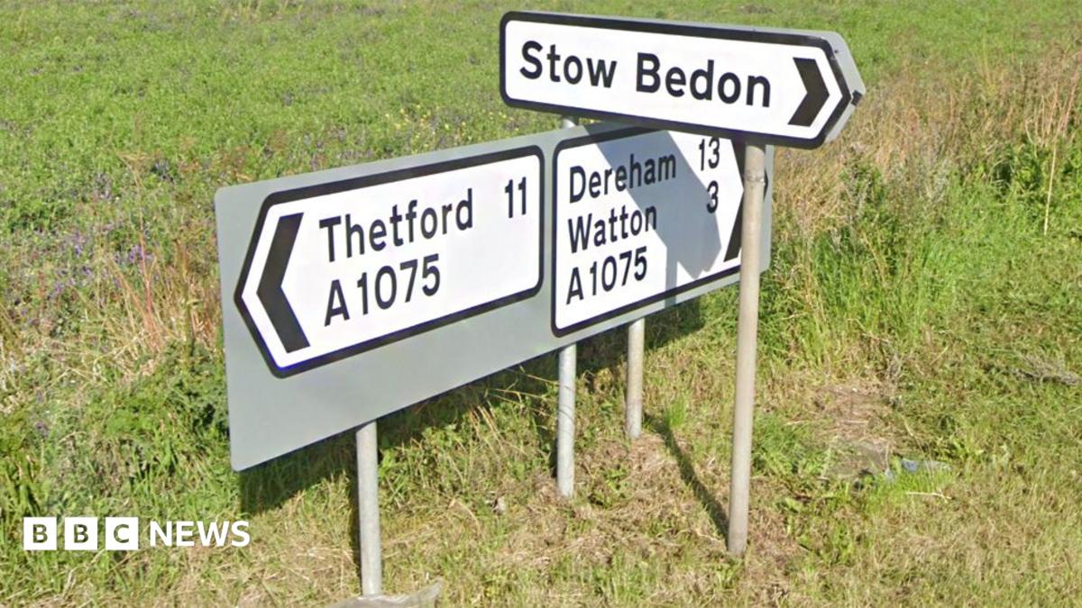 Motorcyclist airlifted to hospital after Stow Bedon crash - BBC News
