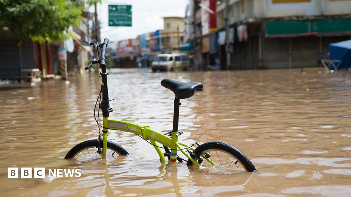 Climate change: Sea level rise to affect 'three times more people ...
