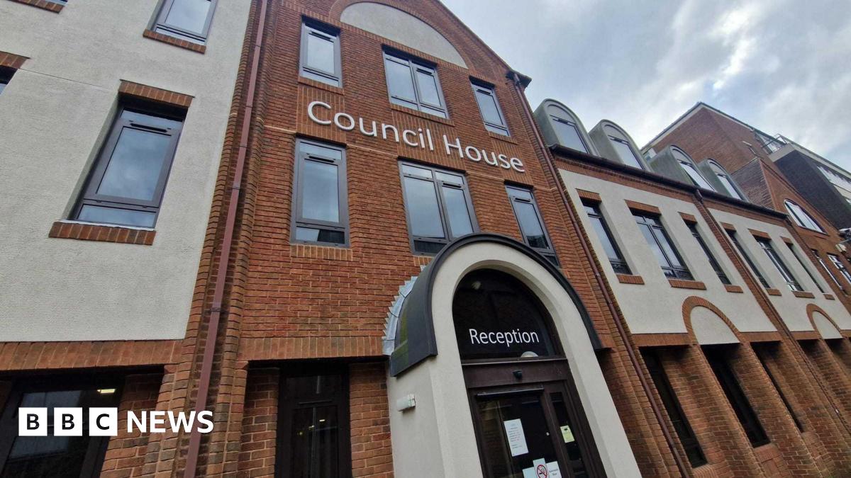 Solihull Council requests emergency funding to fix budget deficit - BBC ...