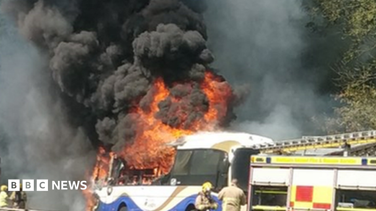 M2 Belfast: Fire service puts out bus blaze on motorway - BBC News