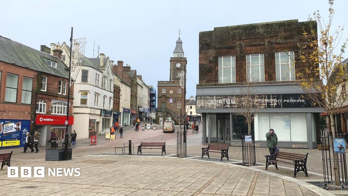 Seven Scottish towns to each receive £20m levelling up cash - BBC News