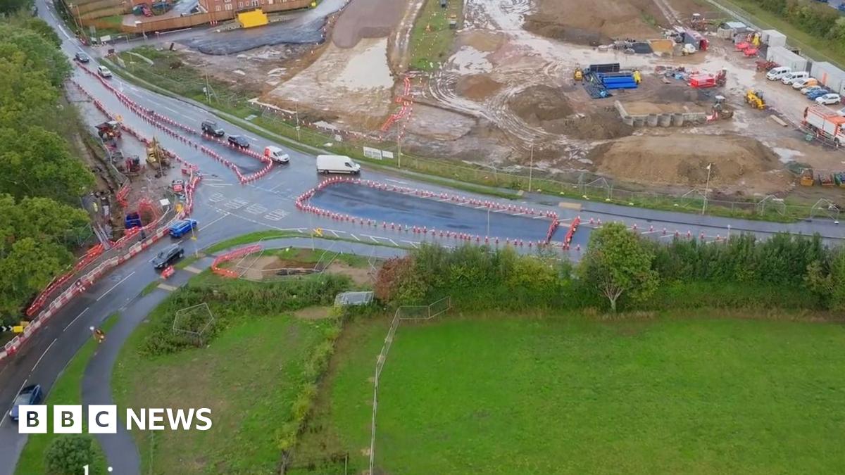 Disruption and noise warnings for Botley bypass works - BBC News