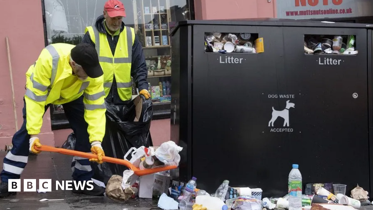 Unions call off bin worker strike after new pay offer - BBC News
