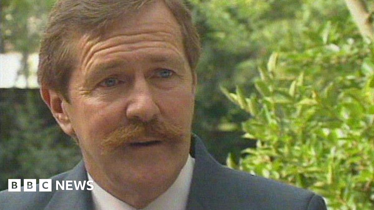 Clive Derby-Lewis, behind Chris Hani killing, dies - BBC News