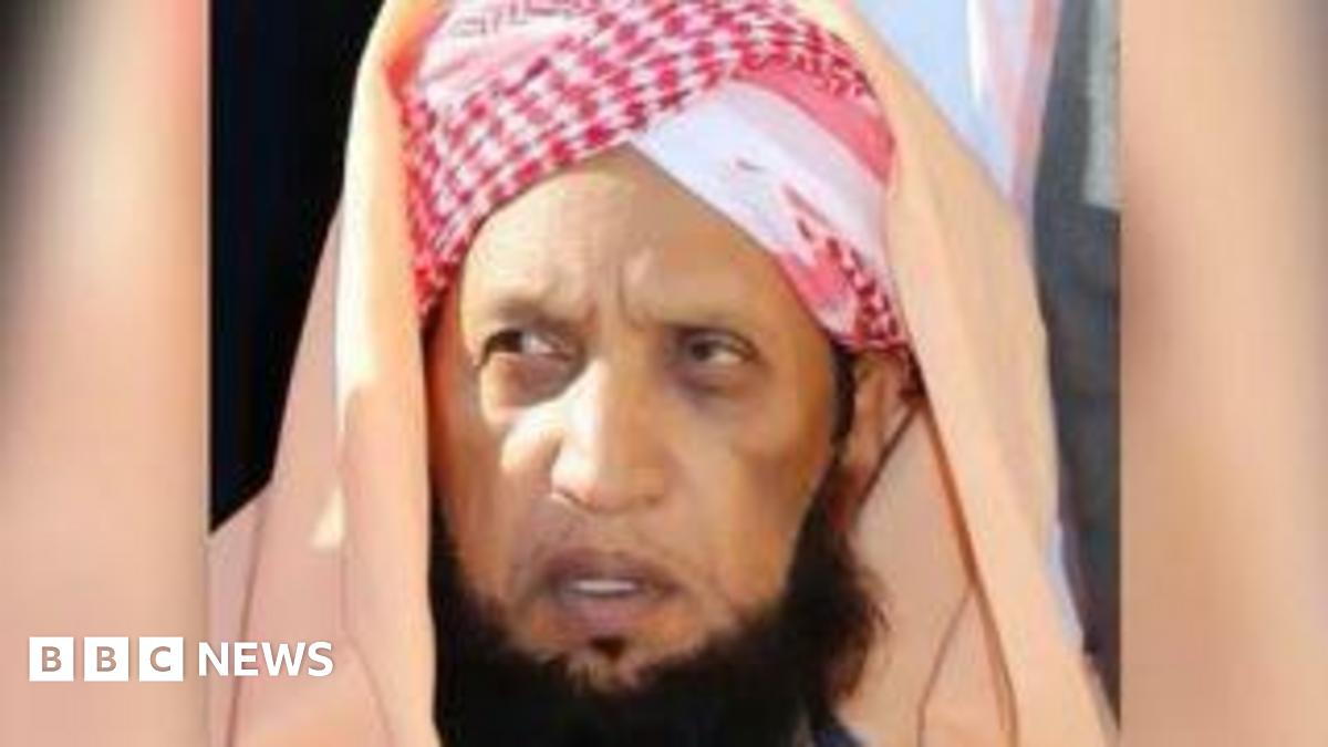 Tributes paid to Bradford Muslim figurehead Syed Mahroof Shah - BBC News