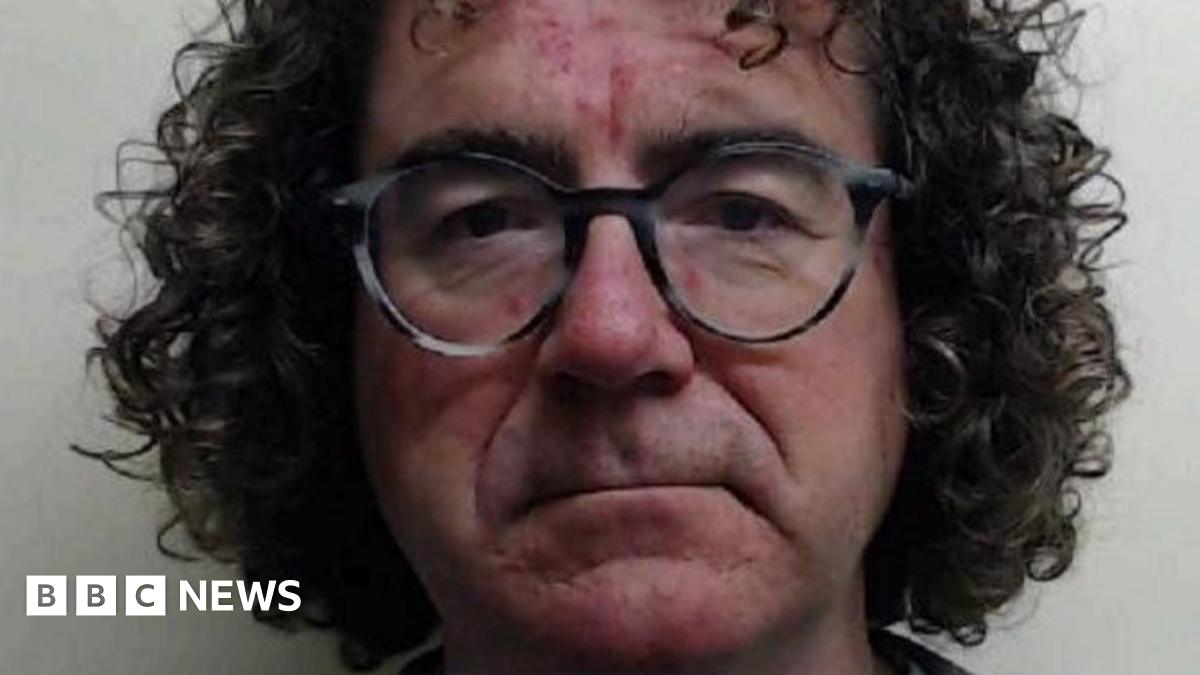 Roderick Bryce-Hagain jailed for 32 child sex offences - BBC News