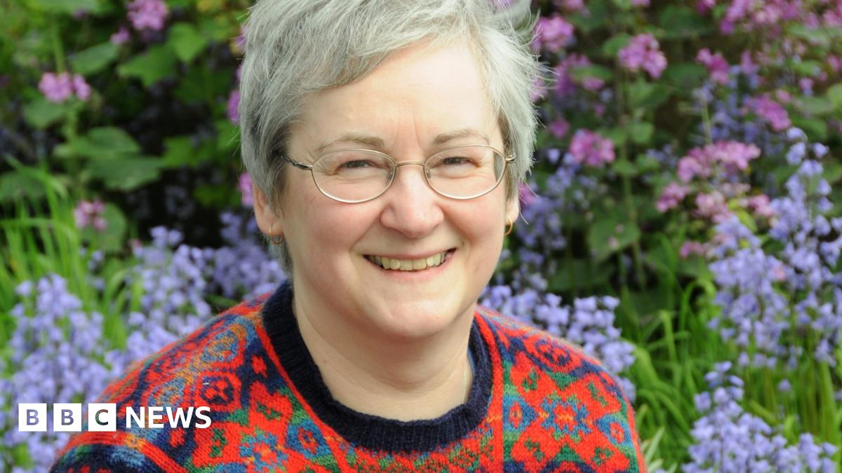 World's fastest knitter to attend Inverness festival - BBC News