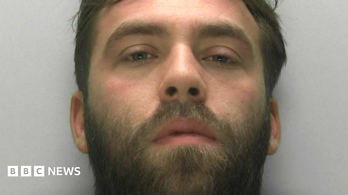 Cheltenham man leads police on 141 mile car chase across England - BBC News