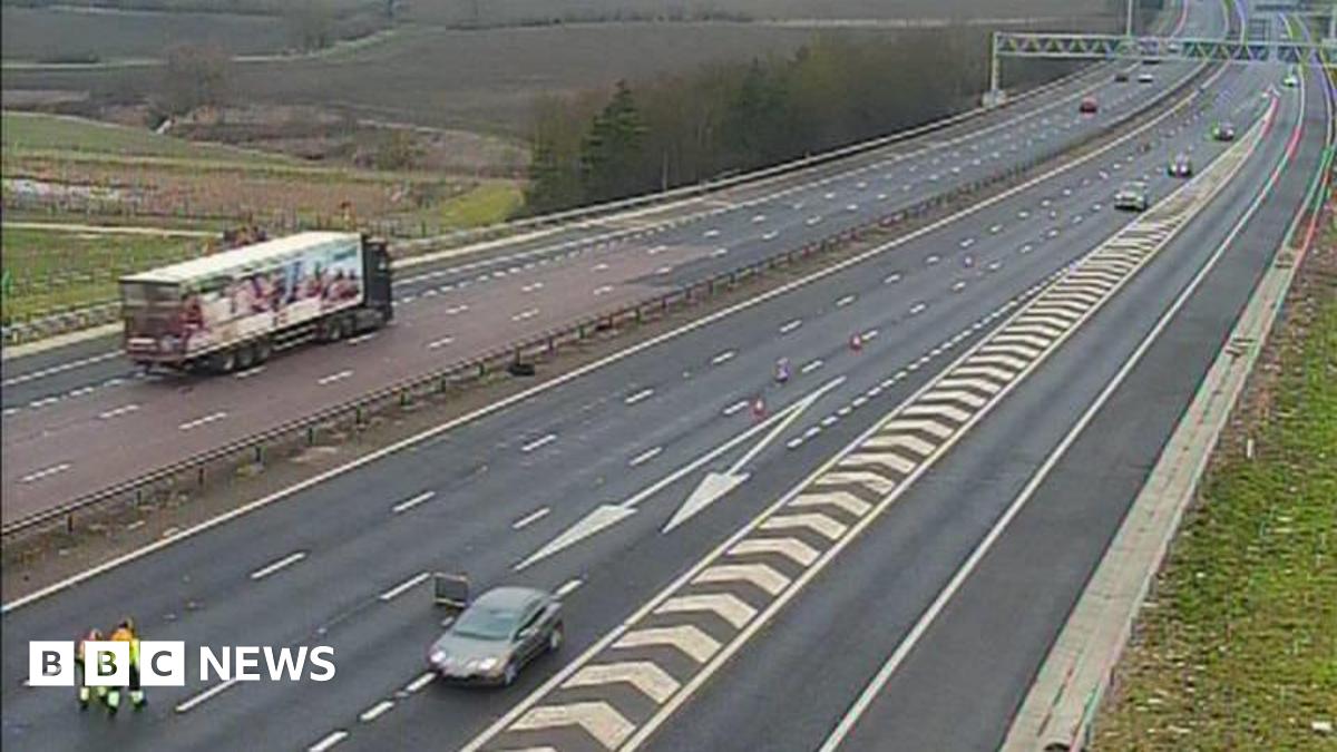 Woman taken to hospital after M11 crash near Harlow - BBC News