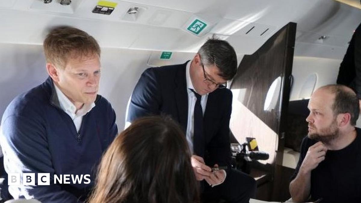 Grant Shapps plane's GPS signal 'jammed' near Russia's Kaliningrad - BBC News