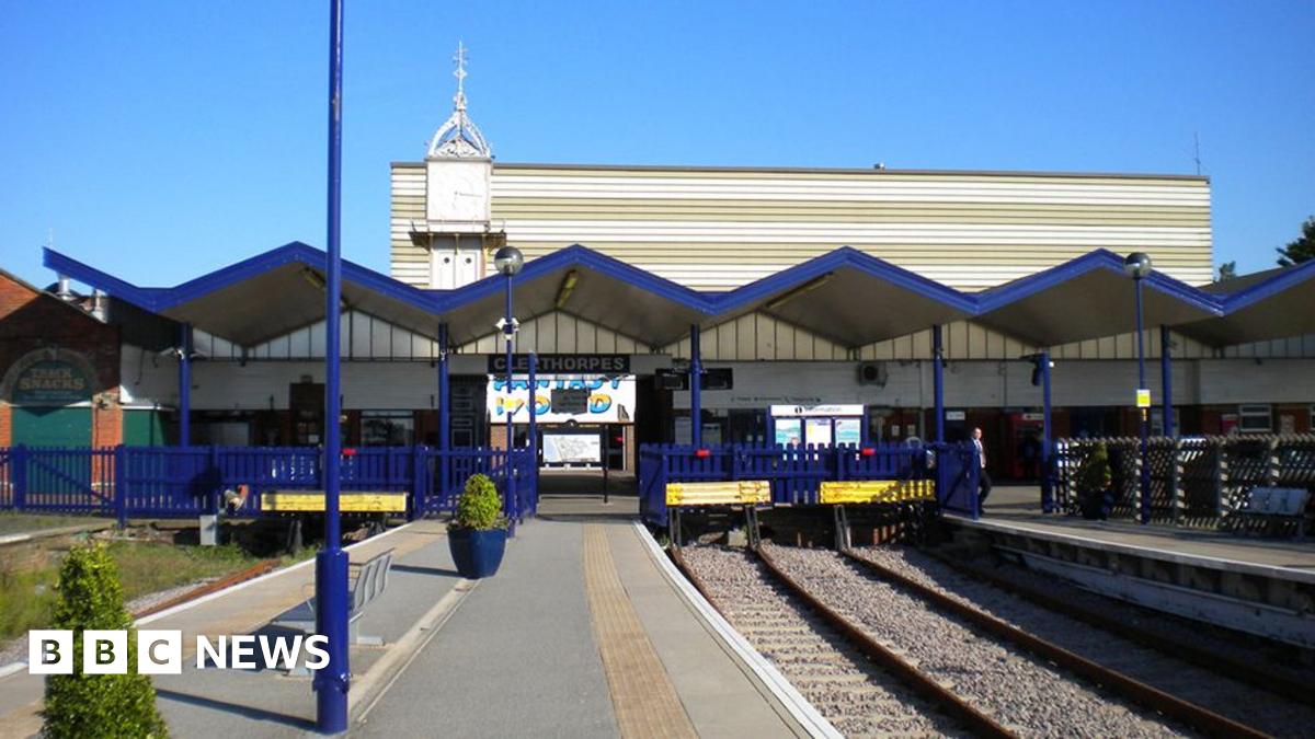 Sir Edward Leigh asks for Cleethorpes rail service confirmation - BBC News