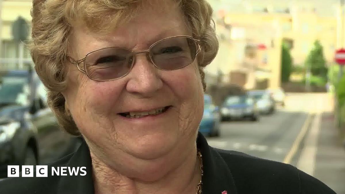 Former Jersey politician Sarah Ferguson dies - BBC News