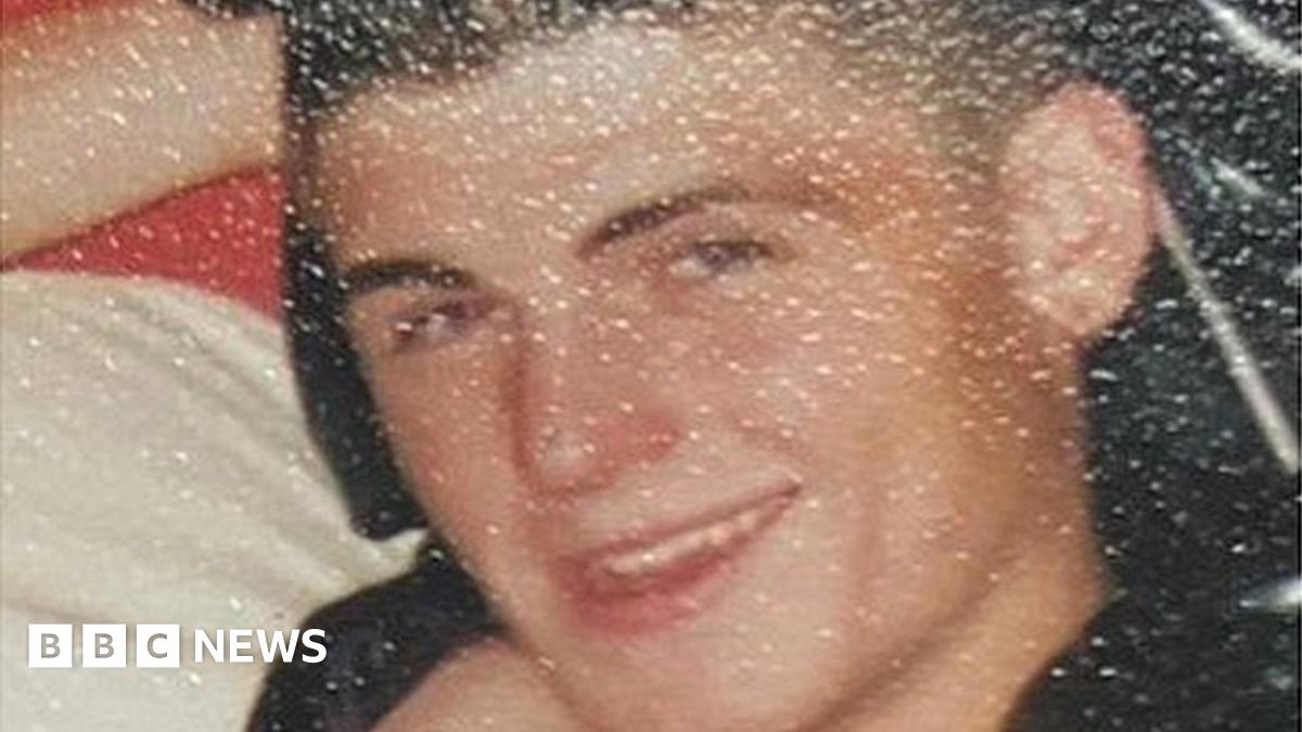 Murder charge after man collapses at Blackpool McDonald's - BBC News