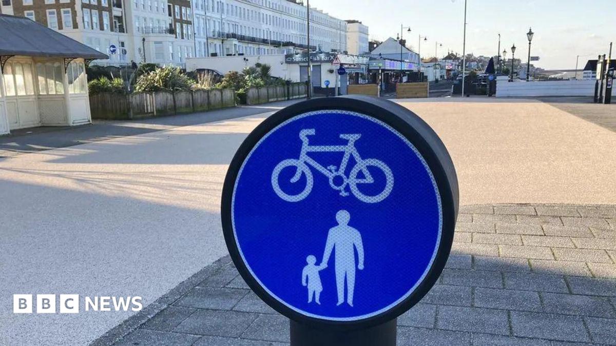 Kent: Controversial pedestrian and cycle zone is scrapped - BBC News