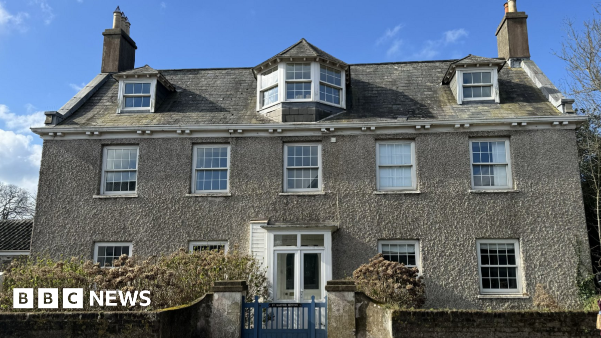 Dean of Guernsey warns of implications if rectory funding axed - BBC News
