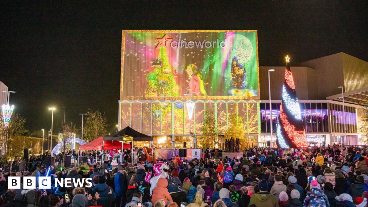 Bright Nights festival returns to Barnsley town centre - BBC News