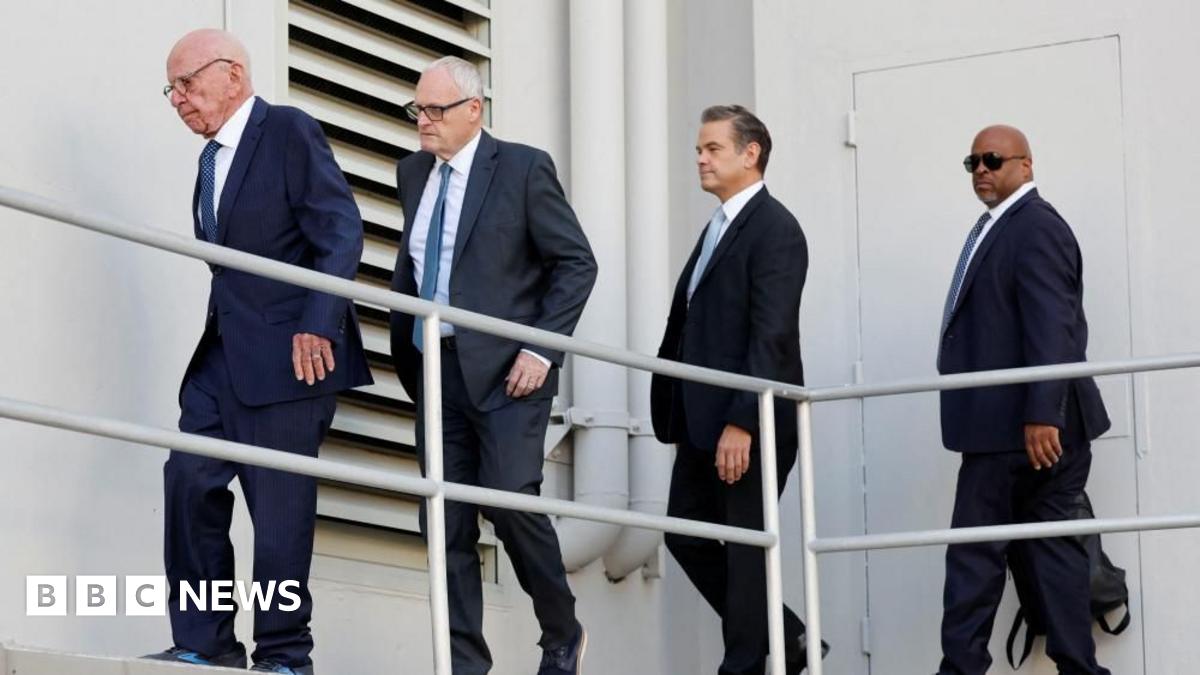 Murdoch family fights in secret over future of media empire - BBC News