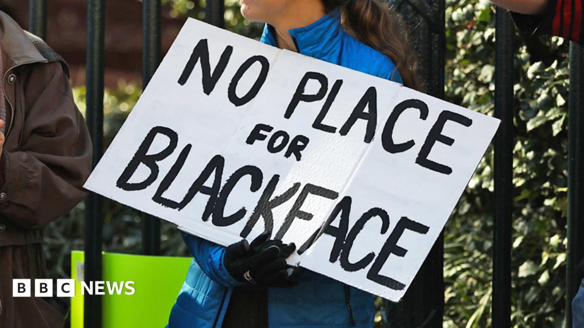 Behind the legacy of America's blackface - BBC News