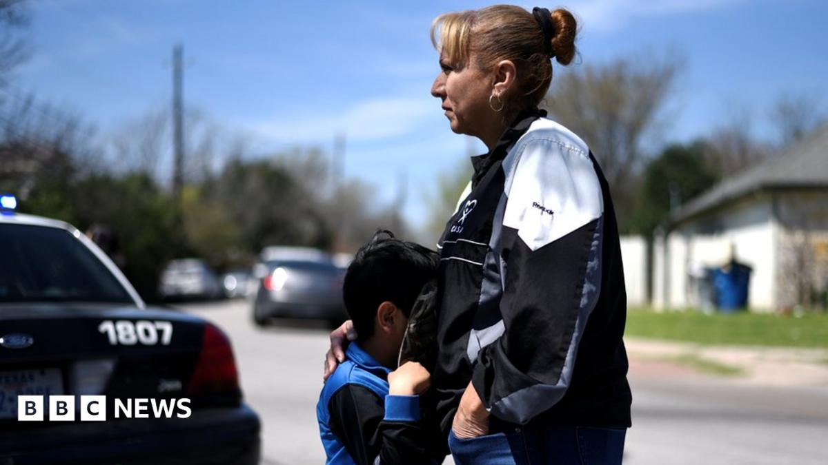 Austin bombings: Texas city rattled by bomb attacks - BBC News