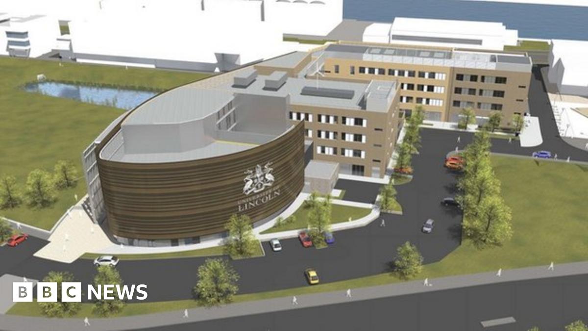 University of Lincoln announces £130m investment programme - BBC News