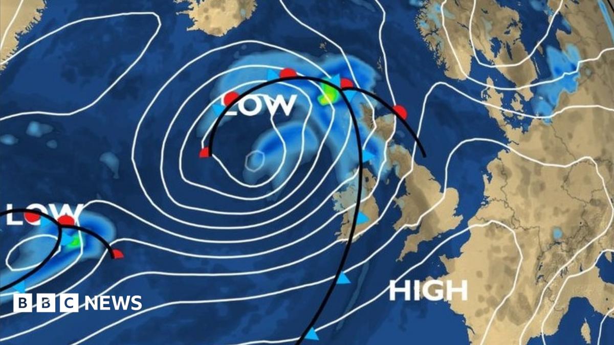 Wind warnings in place across Scotland over weekend - BBC News