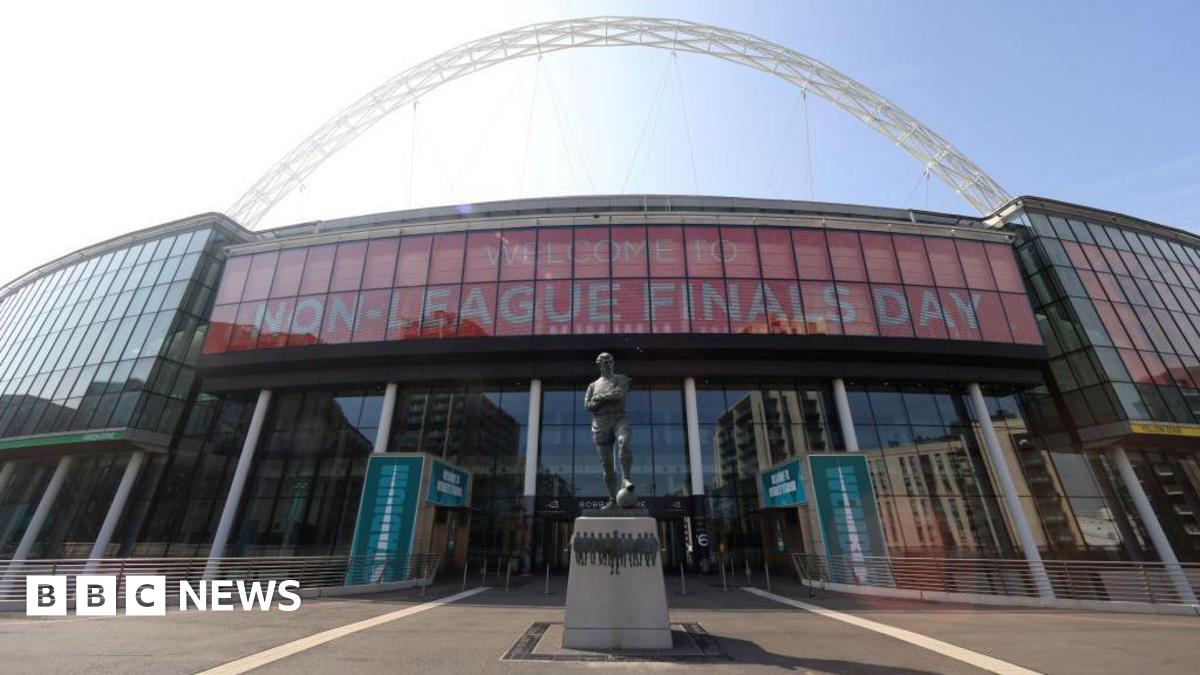 Whitstable fans face rail replacement buses for FA Vase final - BBC News