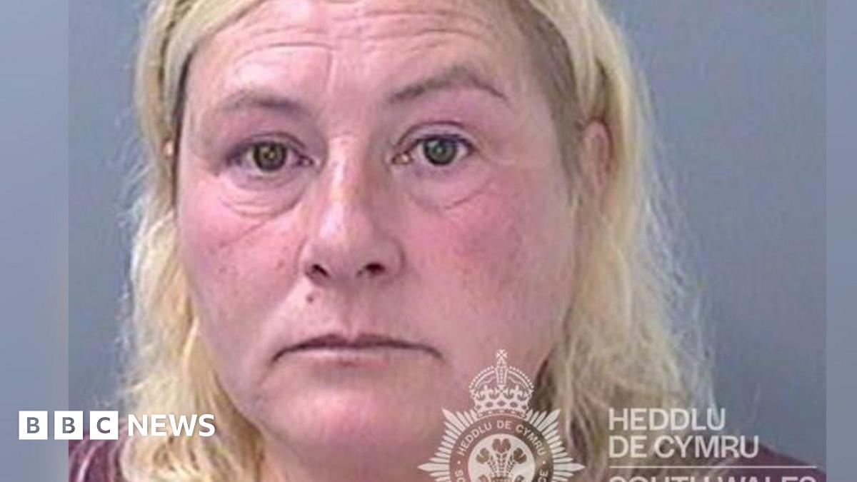 Lewis Edwards: Mum jailed for helping paedophile police officer - BBC News