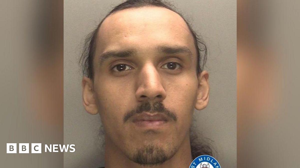 Man admits attempted murder over Wolverhampton park shooting - BBC News