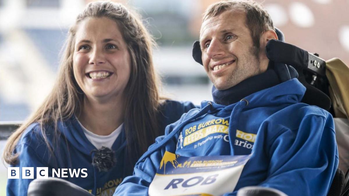 Rob Burrow's wife Lindsey 'incredibly proud' of husband - BBC News