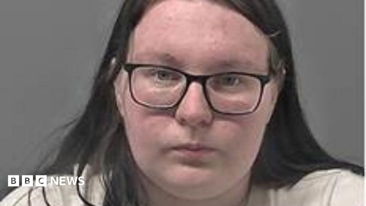 Hull woman Toni Andrews jailed for taking indecent photos of child ...