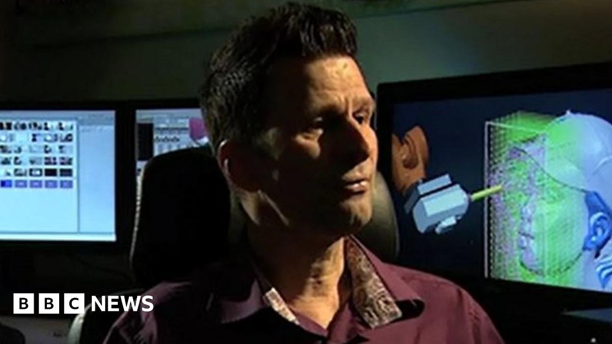 'Web hacker held me to ransom' - BBC News