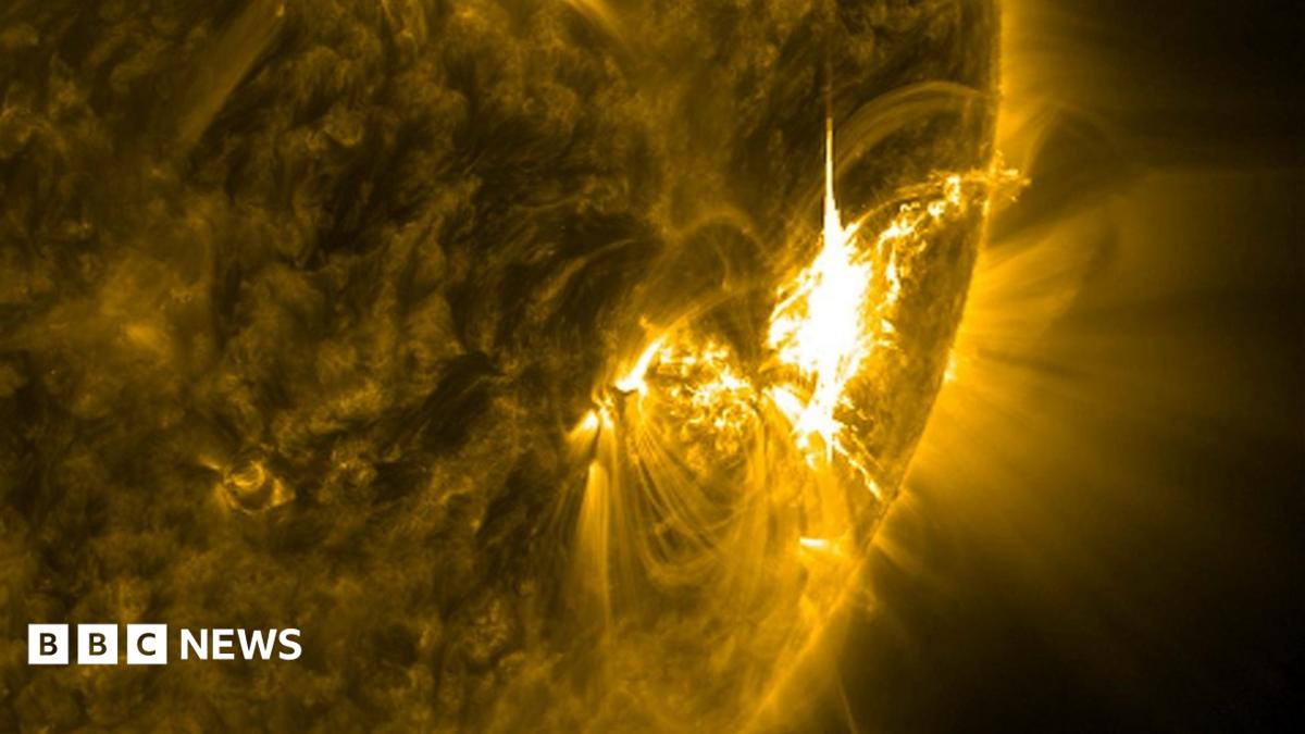 How India uses recycled pipes to detect ferocious solar storms - BBC News