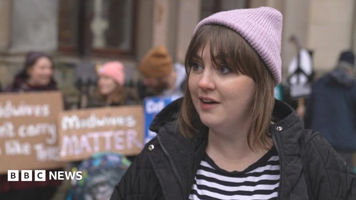 March for Midwives protest in Birmingham over lack of staff and pay ...
