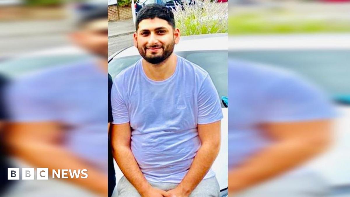 Community event marks a year since Raheem Hanif's death - BBC News