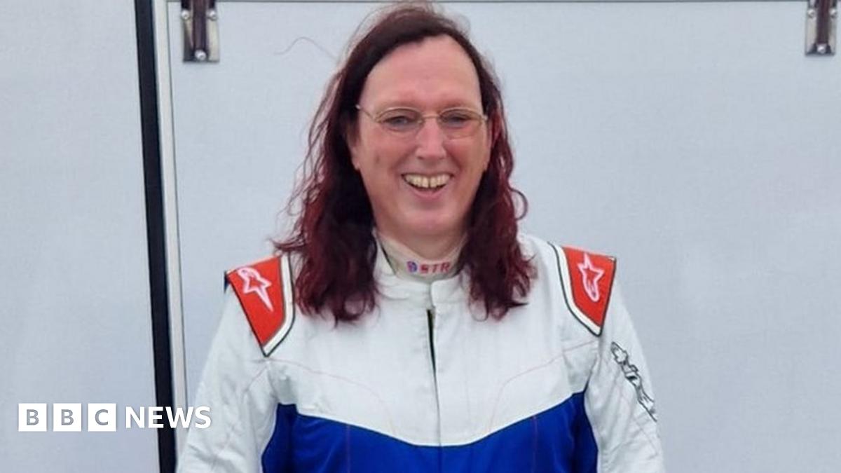 Transgender racing driver praises 'warm welcome' at Snetterton - BBC News
