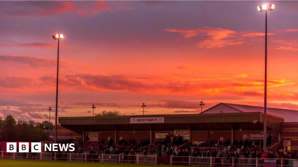 Didcot Town calls for earlier kick-offs to avoid floodlight costs - BBC ...