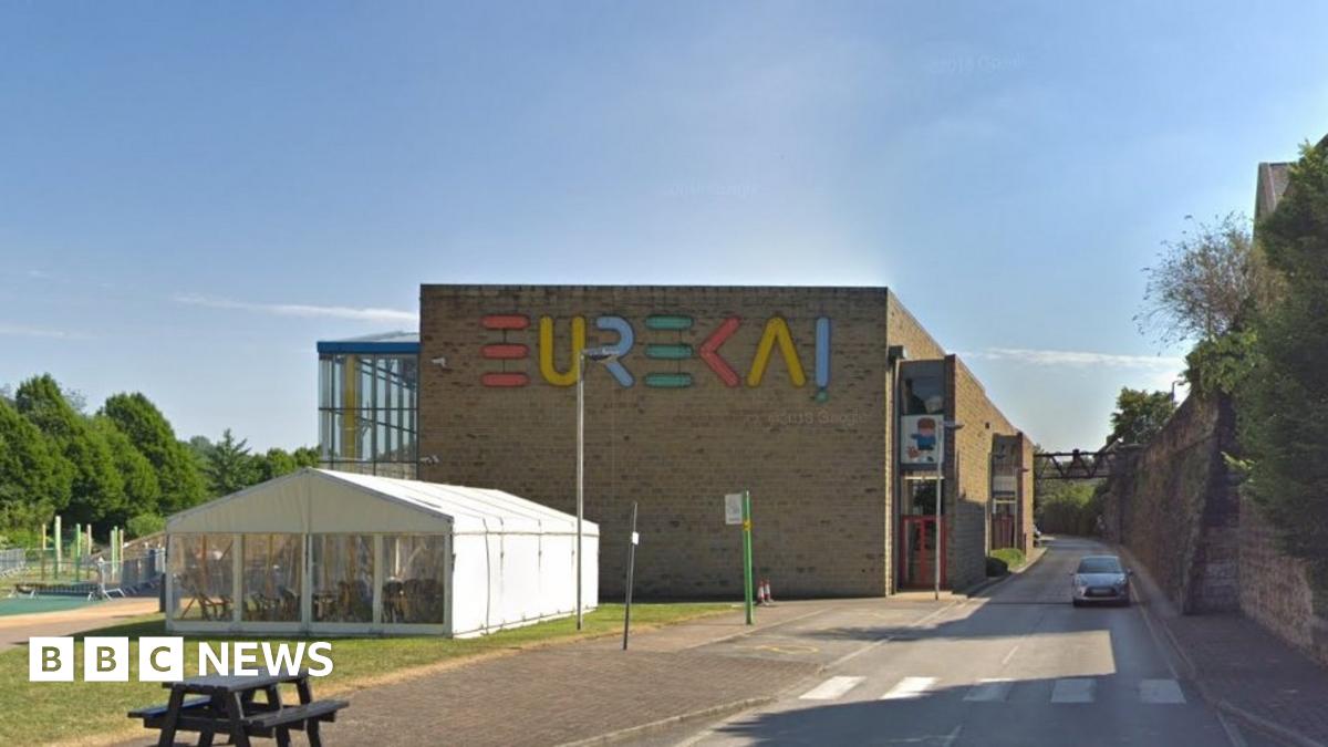 Halifax: Solar panels to be installed at Eureka! museum - BBC News