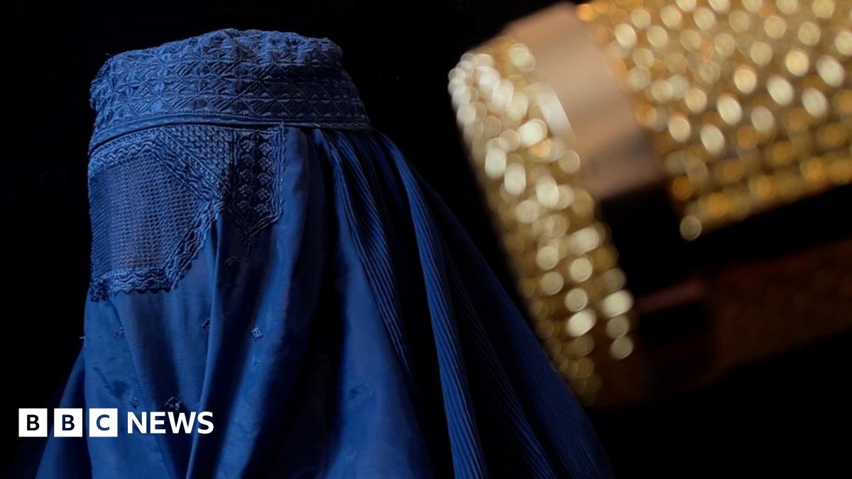Afghanistan’s singing sisters defying the Taliban from under a burka ...