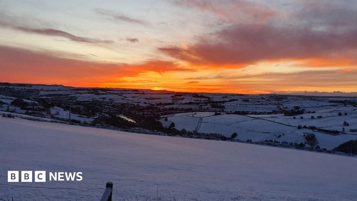 Yorkshire snow: Weather warning as first winter fall coats counties ...