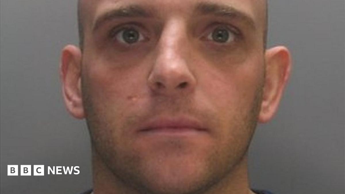Caernarfon prisoner caught after boasting in Welsh - BBC News