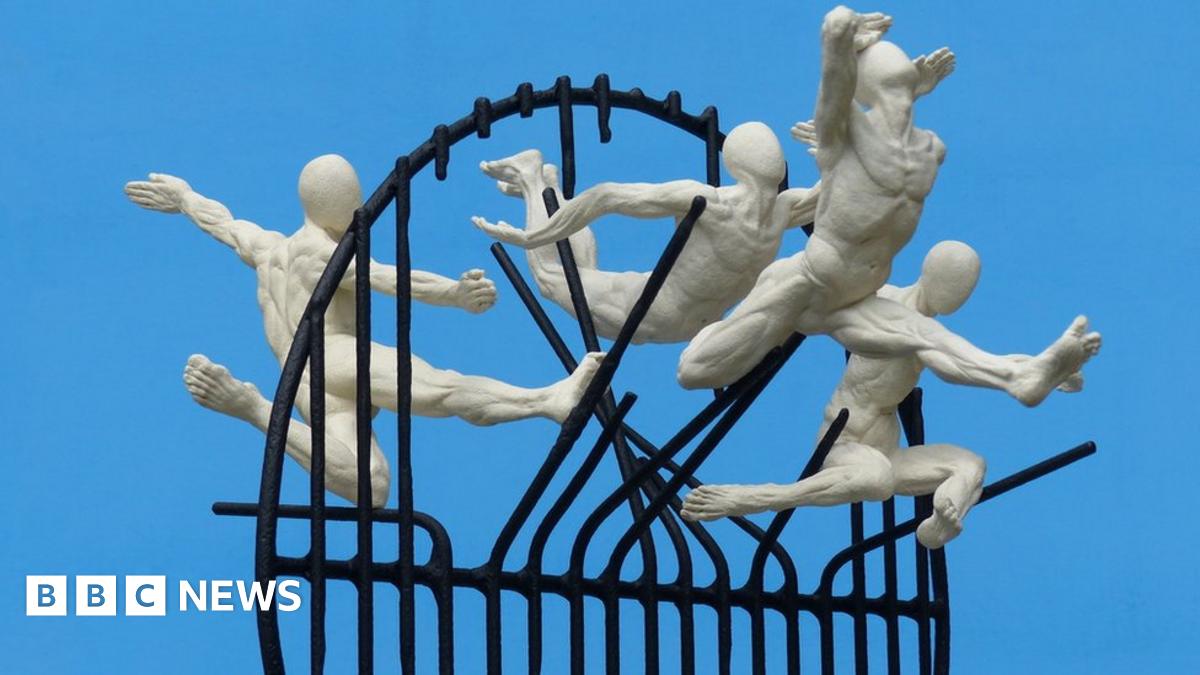 Hove Plinth: Statue representing a human dash for freedom goes on ...